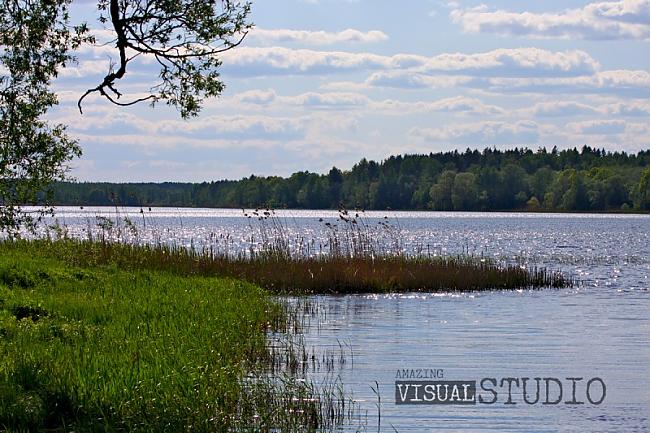 Latvija,ezeri.Balvu ezers. - Spoki